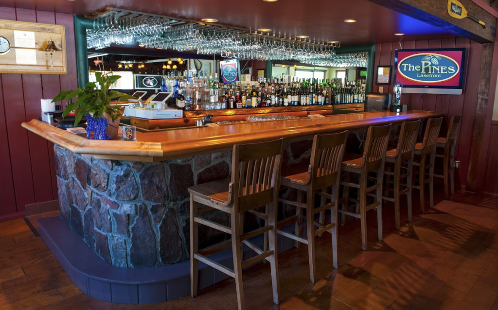 Lakefront Dining The Pines Restaurant & Tavern